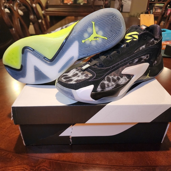 Jordan | Shoes | Jordan Luka 2 Black And Neon Green Sneakers Sz 5 ...